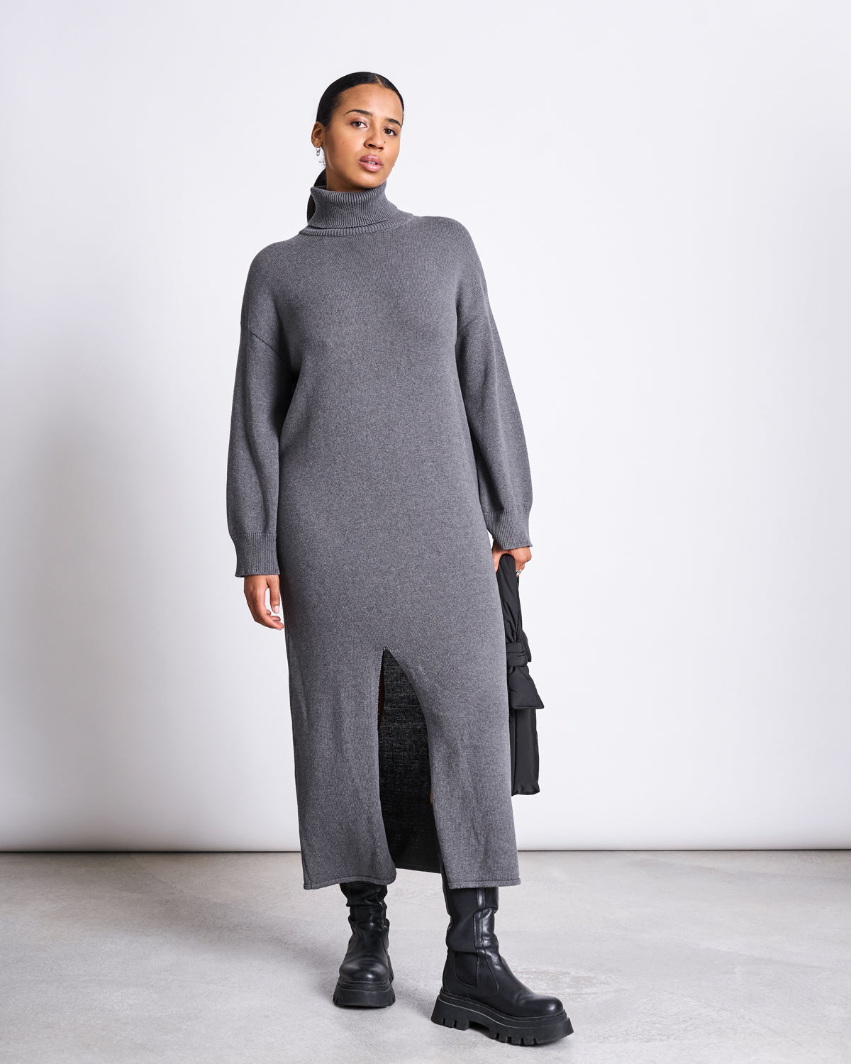 MIDI KNIT DRESS INARI DARK GREY GOTS – JAN 'N JUNE